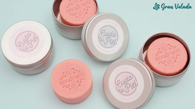 Crema corporal solida natural, hidratante y regeneradora