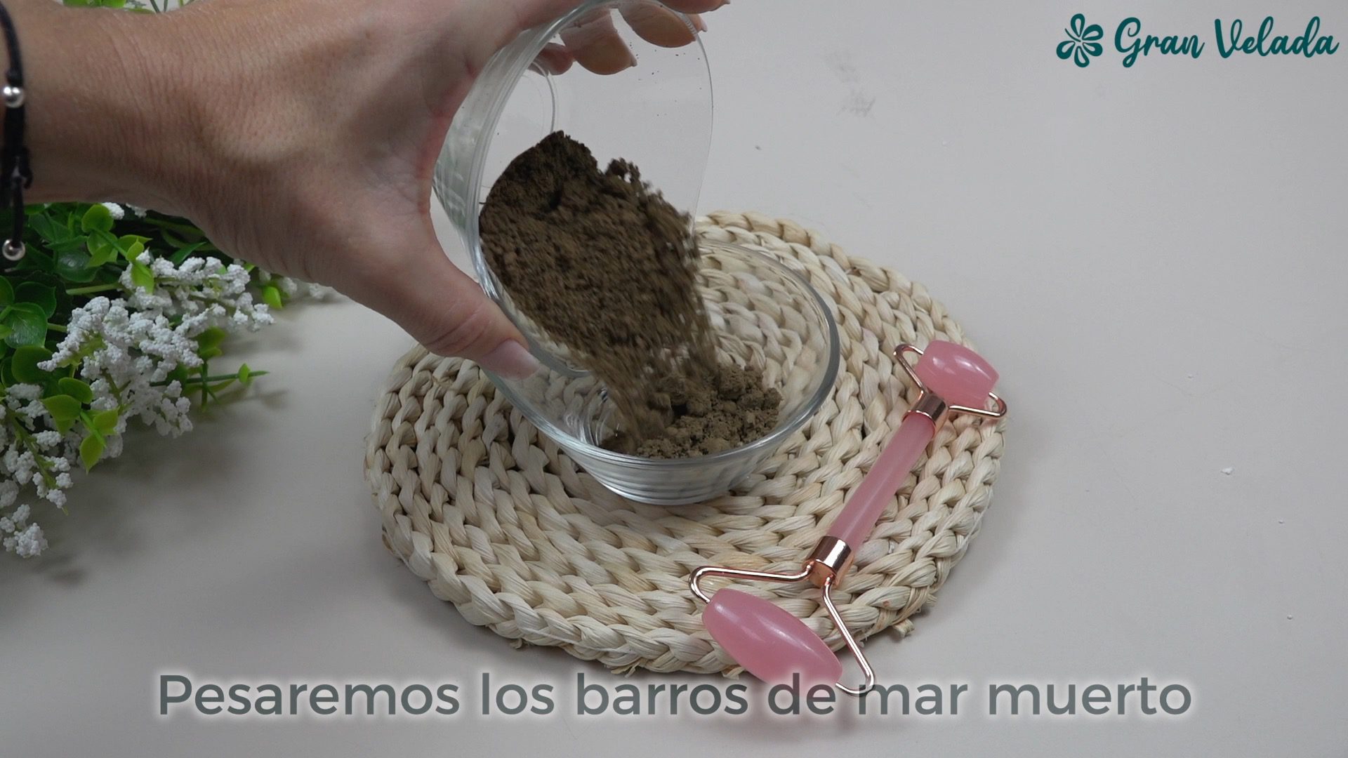 Como hacer mascarilla facial casera con Barros del Mar Muerto - Hacer ...