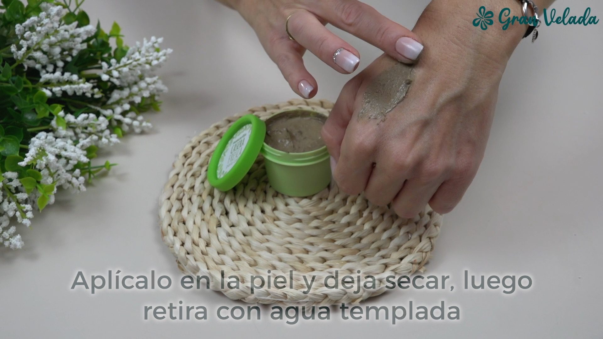 Como hacer mascarilla facial casera con Barros del Mar Muerto - Hacer ...